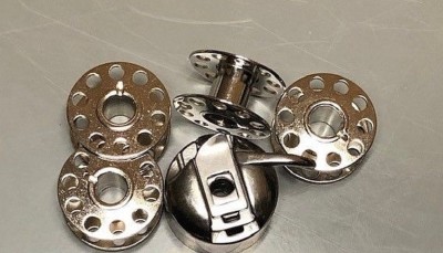 Sewing Machine Bobbin Case Plus 10 Bobbins That Fit Several Brother ...