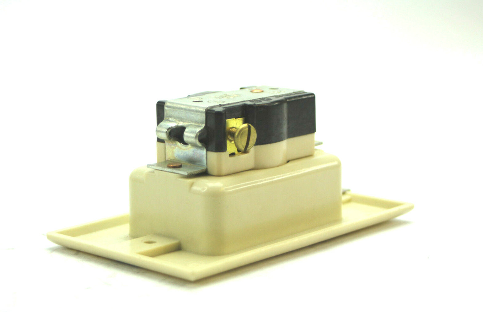 Eagle+Electric+775-BOX+Clock+Hanger+Receptacle+Ivory+15A+125V for sale ...