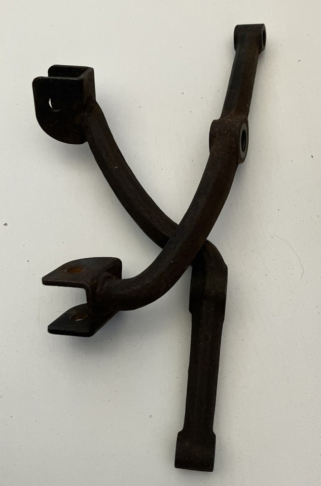 SUZUKI GT500 /T500 LEFT & RIGHT SIDE FOOT REST MOUNTING BRACKETS | eBay UK