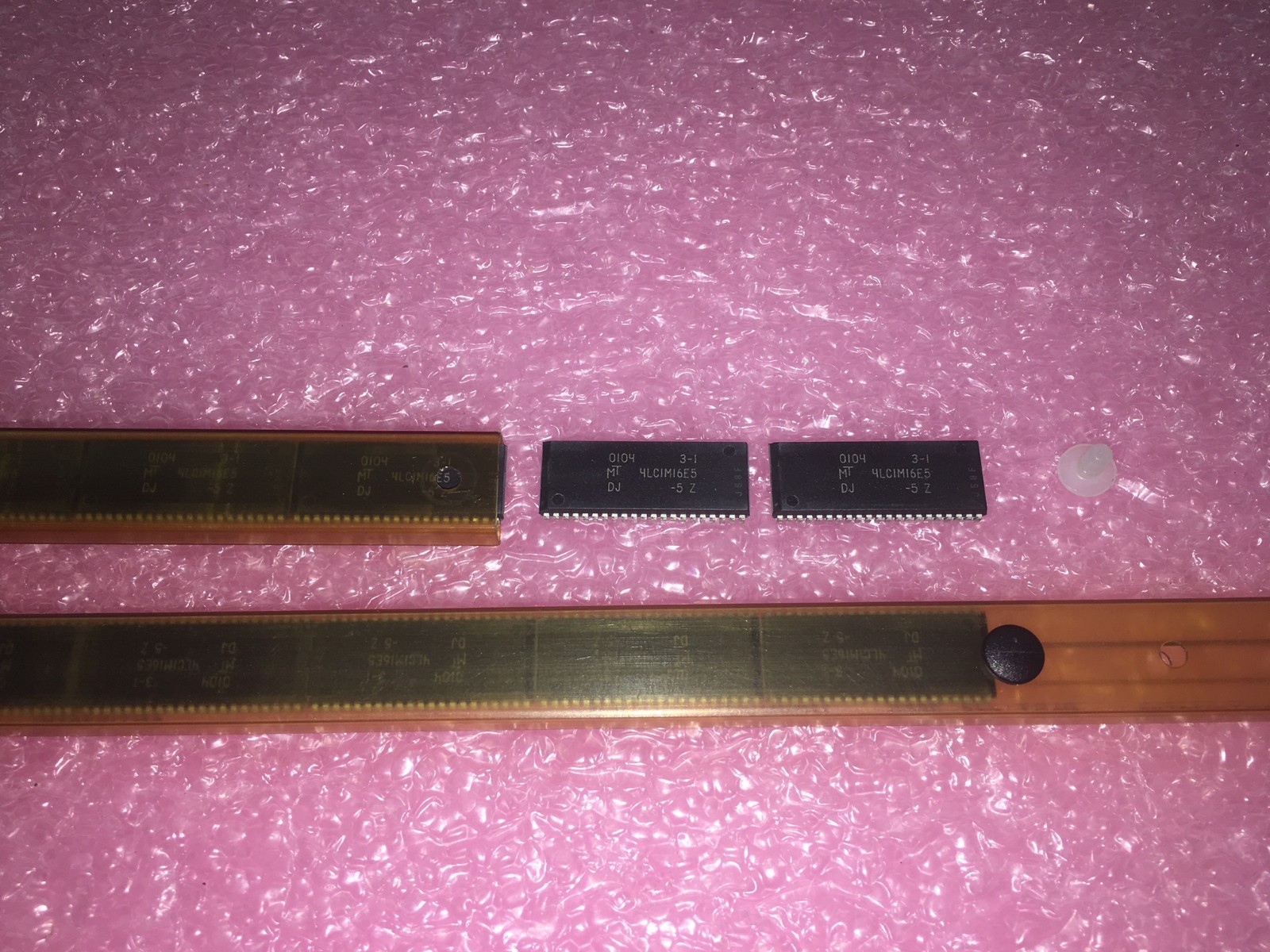 (5 PIECE LOT) MT4LC1M16E5DJ-5, MICRON DRAM Chip EDO 16Mbit 1Mx16 3.3V ...