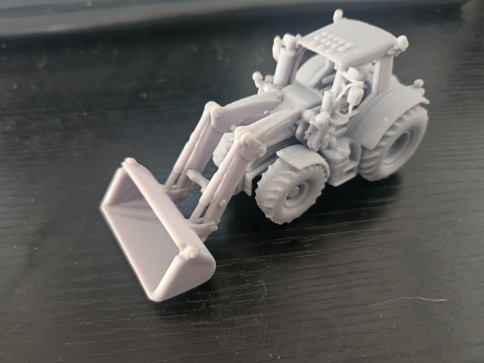 OO Gauge Tractor with Front Loader Prototype Model Railway Scenery ...