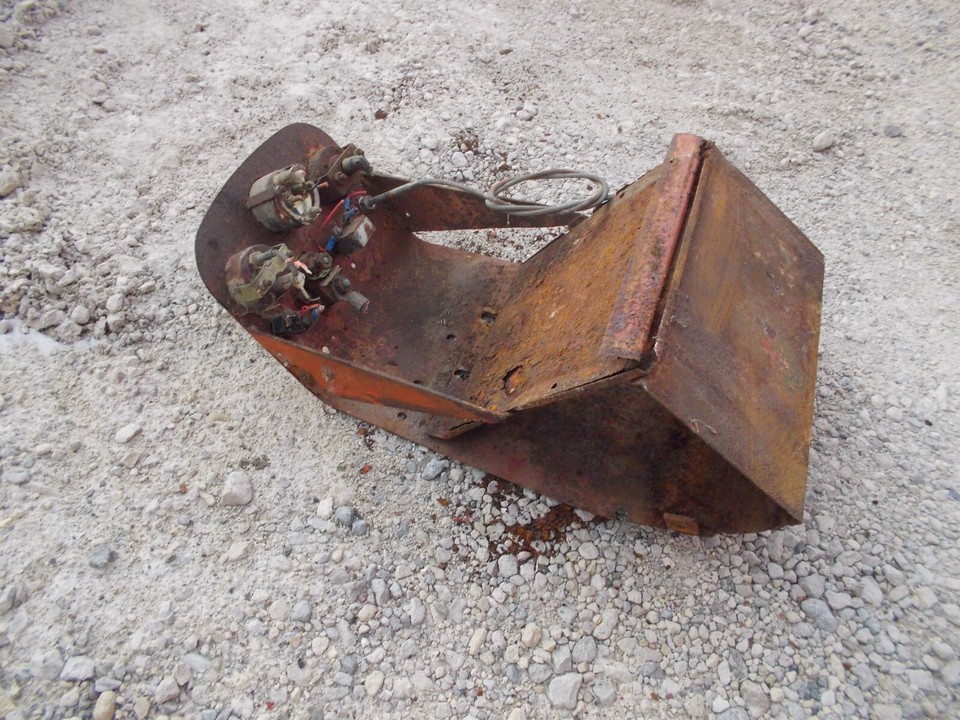 Case VAC tractor ORIGINAL dash panel tag gauges & battery tray ...