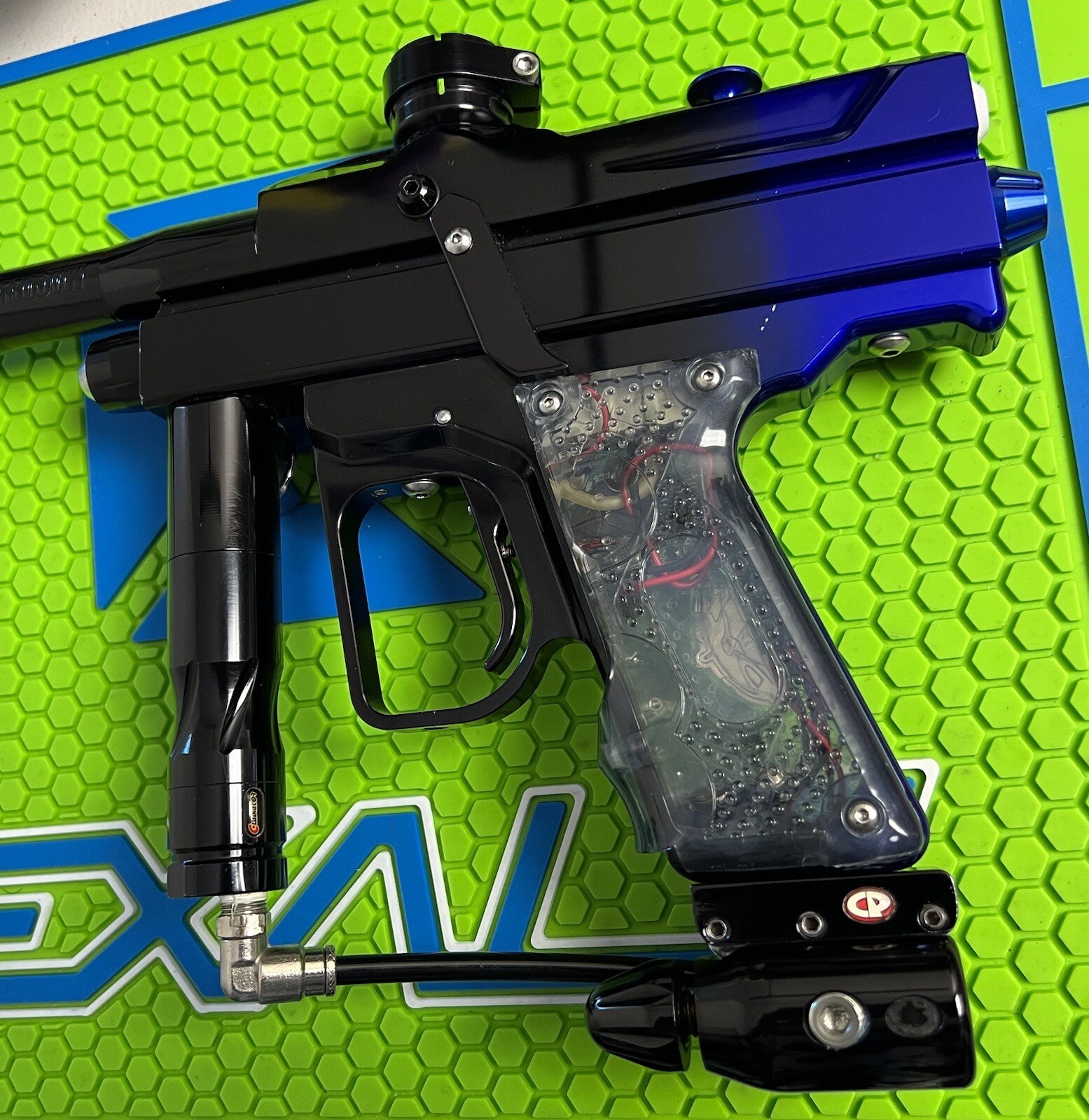 MACDEV 04/2005 CYBORG PAINTBALL MARKER- GLOSS BLACK/BLUE FADE- W/ CASE ...