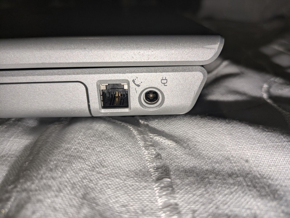 Vintage HP Pavilion Media Center dv5220us 19+ I/O, Dual Card Slots, XP ...