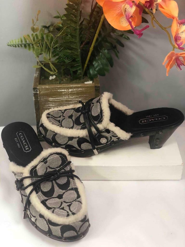 COACH Italy "Ruthie" Black Canvas Monogram Fur Wooden… - Gem