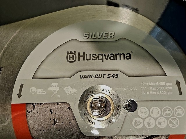 Husqvarna 534973120 Vari-Cut S45 14-inch Segmented Diamond Blade for ...