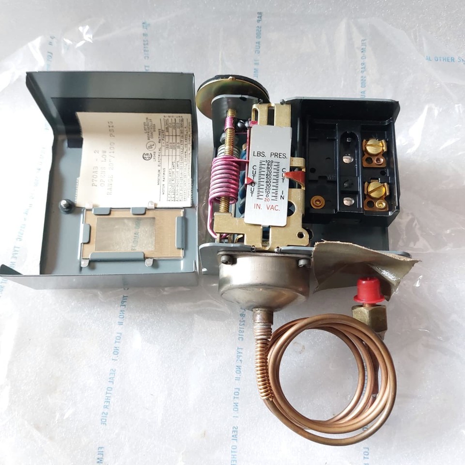 PENN JOHNSON CONTROLS PRESSURE CONTROL SWITCH MODEL. P70AB-2.. RANGE 20 ...