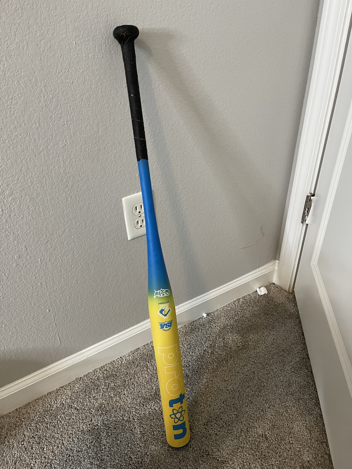 2023 Proton neon series 2 senior softball bat 26 oz. 1 oz. endload ...