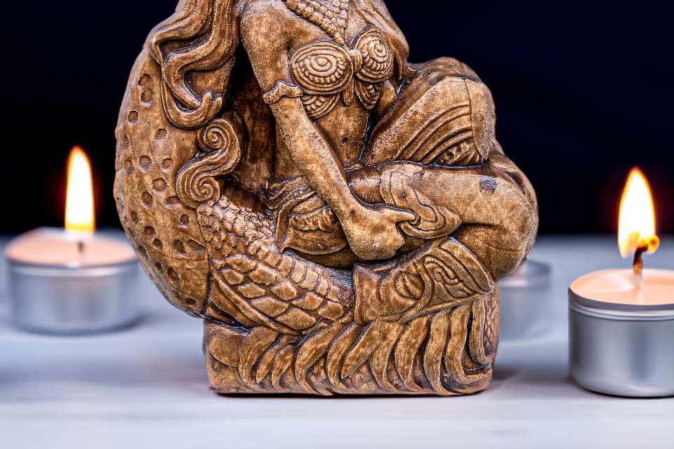 Yemaya Statue Orisha Yemaya Yoruba Goddess of the Living Ocean Yemanjà ...