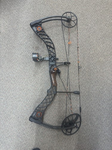 Mathews Creed compound bow SIGNED by Matt McPherson | eBay