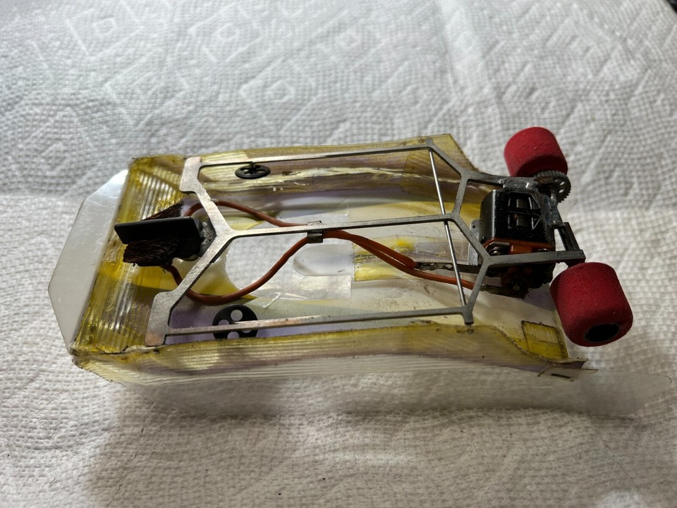 1/24 Scale Slot Car-Group 20-Wing Car Chassis-Nice Wing Body-Xlnt ...