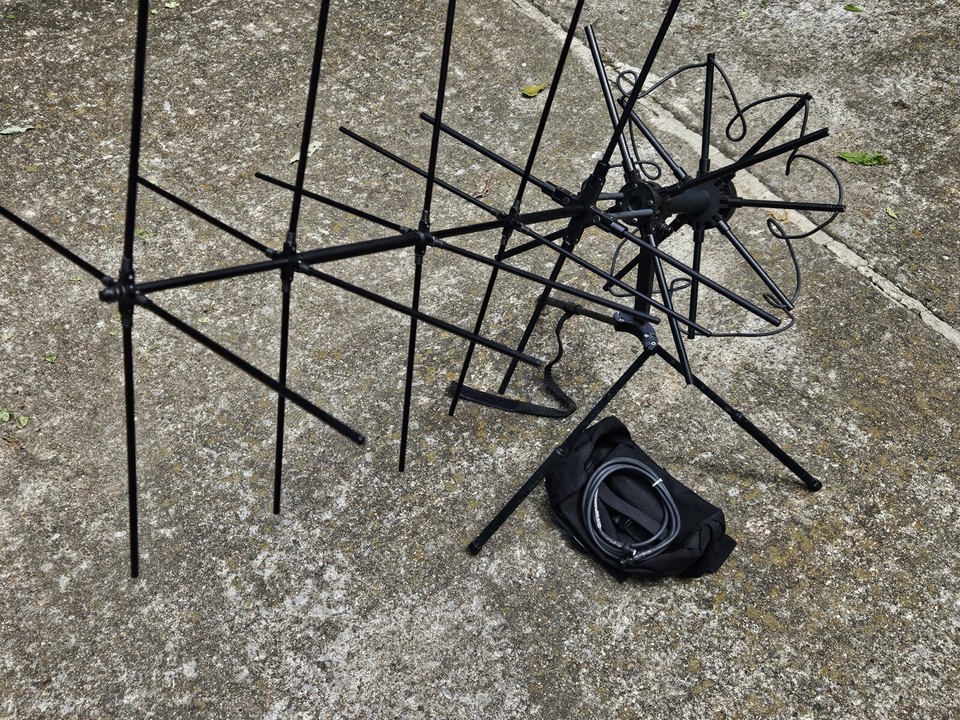 Trivec Avant AV 2055-3 UHF Satcom Satellite Communication Antenna ...