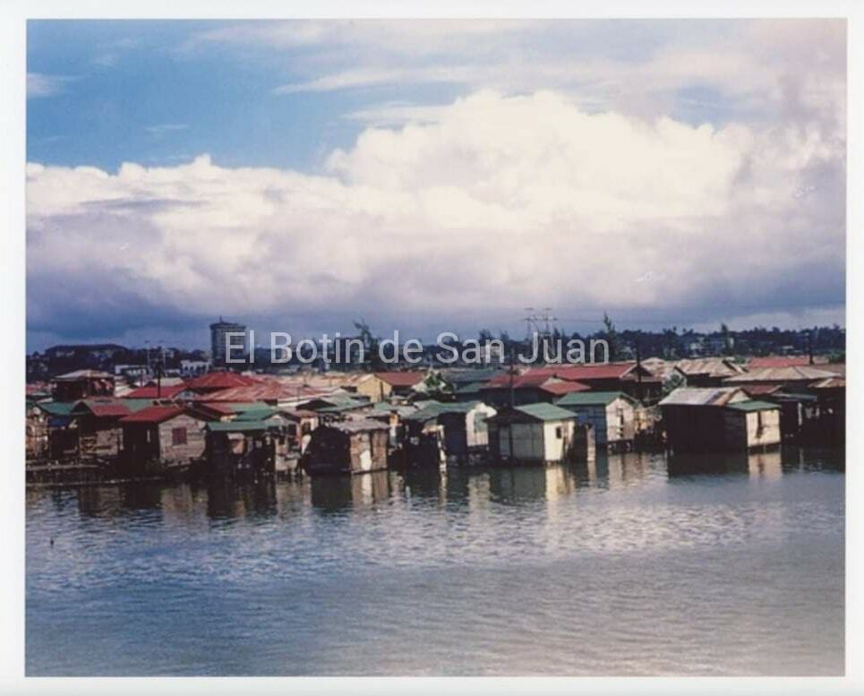 VINTAGE COLOR PHOTO / REPRINT / SLUM - EL FANGUITO / PUERTO RICO 1940's ...