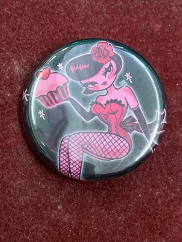 Fluff Designer Tattoo Badge Cupcake Pin Up Girl | eBay