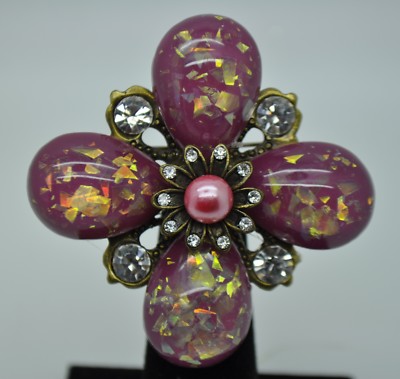 VINTAGE FLOWER SHAPE FUSCHIA PEARLS BALL / CLEAR STONE FASHION BROOCH ...