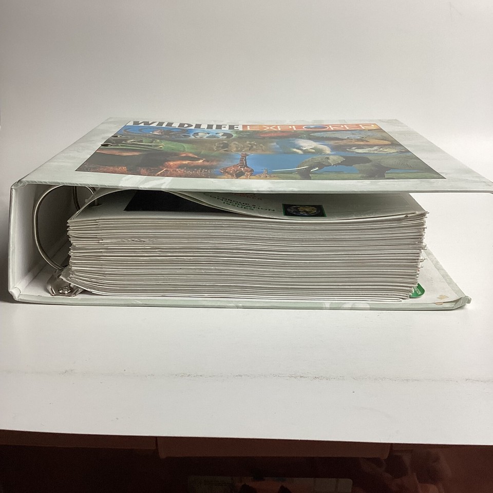 Wildlife Explorer Binder with Over 150 Bi-fold, Full-Color Cards . 1-8 ...