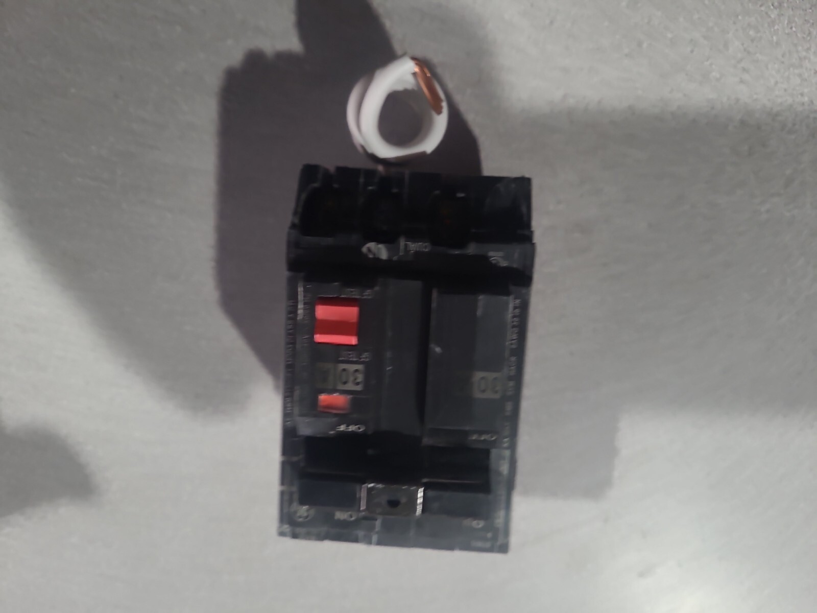 GE THQL2130GFT 30A 120/240V Self-Testing 2-Pole Gfci Plug-In Circuit ...