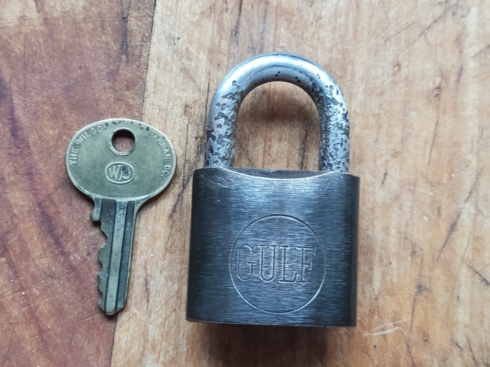 Vintage WB Gulf Oil Padlock with Original Key | eBay