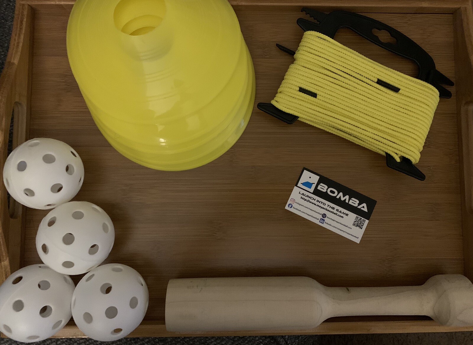 Wooden Bat Plastic Ball Game To Play With Friends Or Family Bomba | eBay