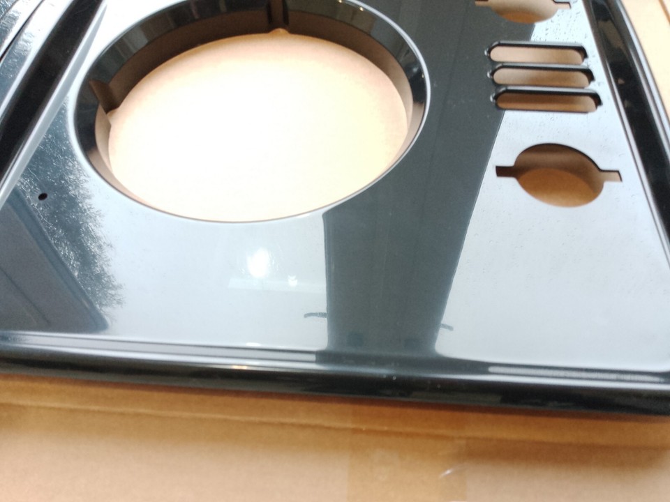 Land Rover Defender 90, 110, Head Lamp Light Surrounds Vented, GLOSS ...