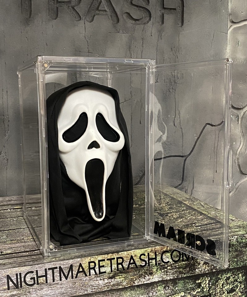 Scream Ghostface Mask Acrylic Display Case W Stand Horror Movie ...
