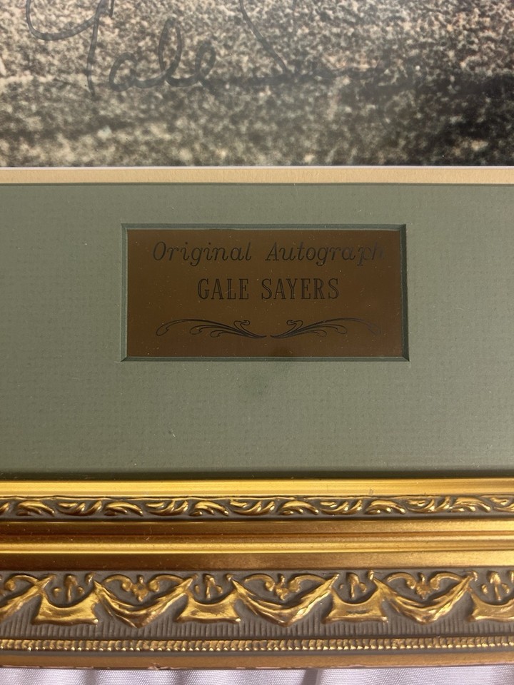 Gale Sayers Autographed 8x10 Photo Chicago Bears HOF, Authentic | eBay