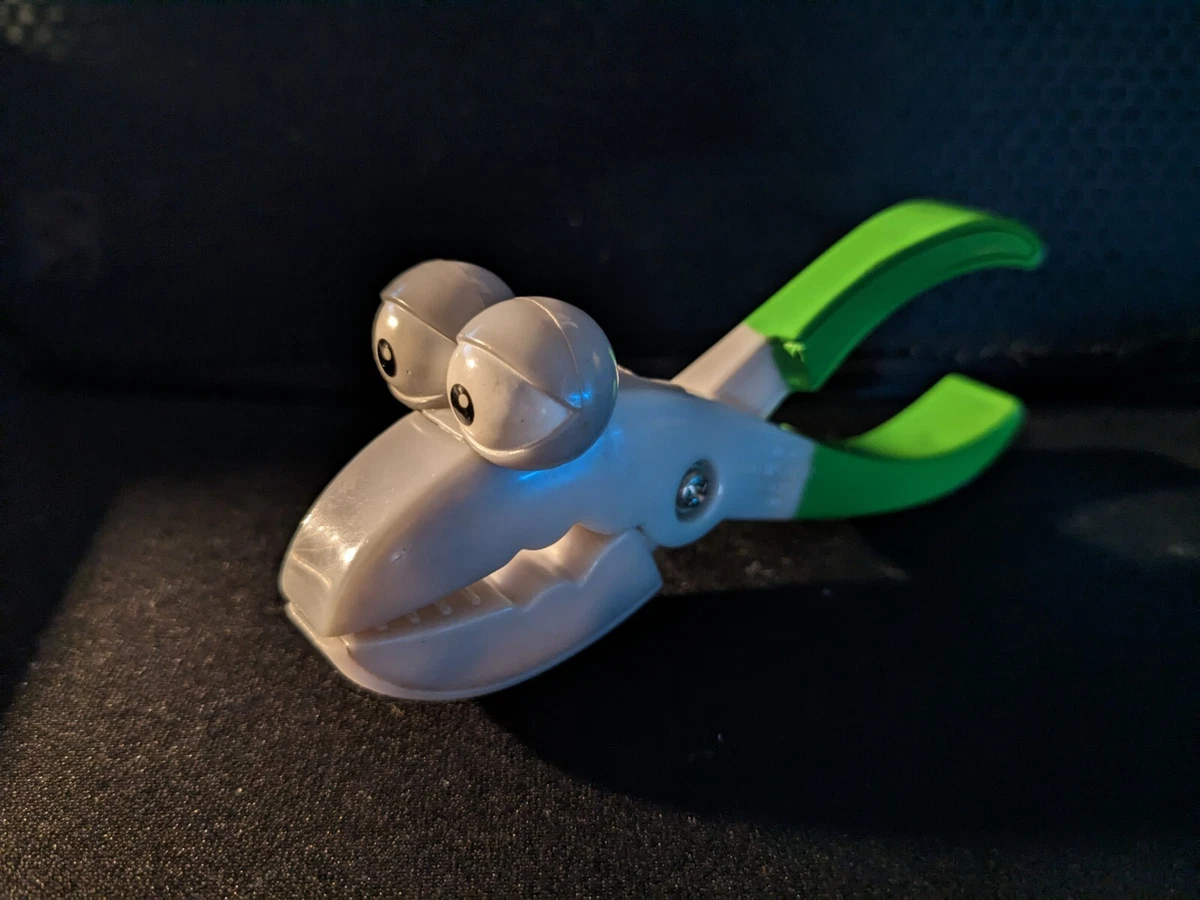 Handy Manny Squeeze