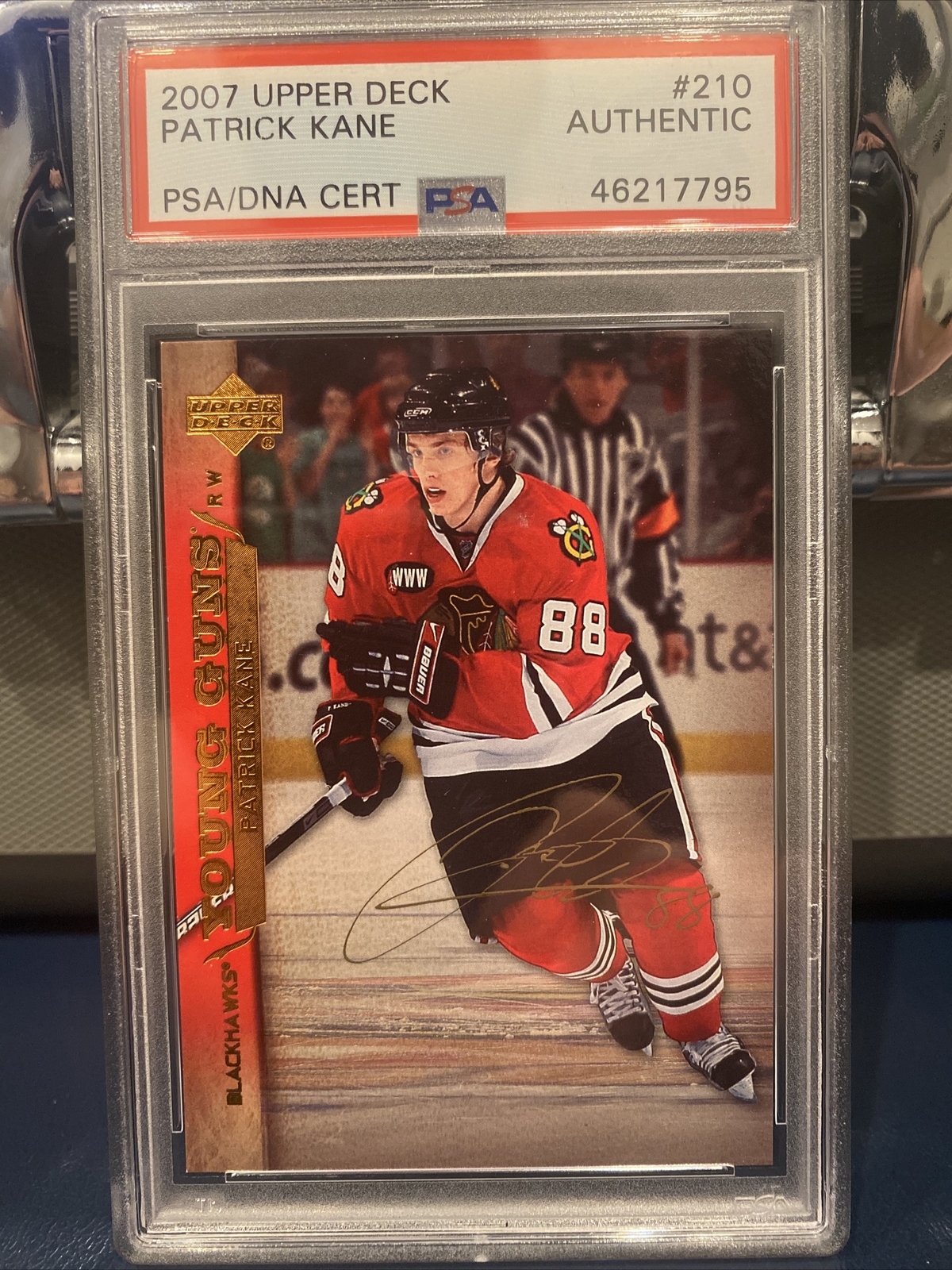 Patrick Kane Autographed Memorabilia | Signed Photo, Jersey ...