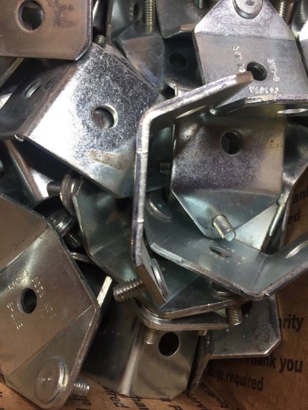 90pcs B-LINE 9ZN-R238 REDI-RAIL CABLE TRAY BRACKET (45 PAIRS) NO NUTS ...