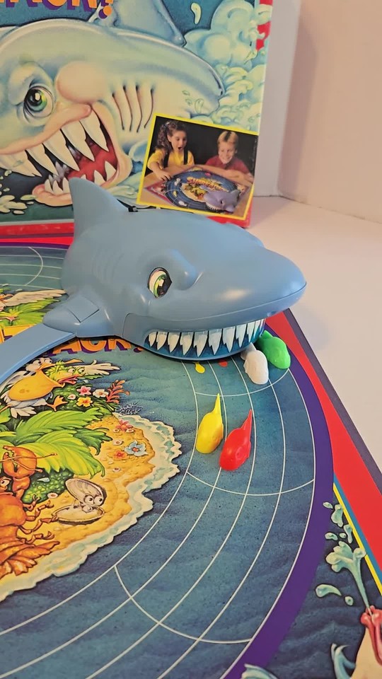 Shark Attack! Board Game Vintage 1988 Milton Bradley, Tested **COMPLETE ...