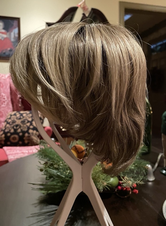 short blonde wigs for women Jon Renau Size Average. Shaded praline ...