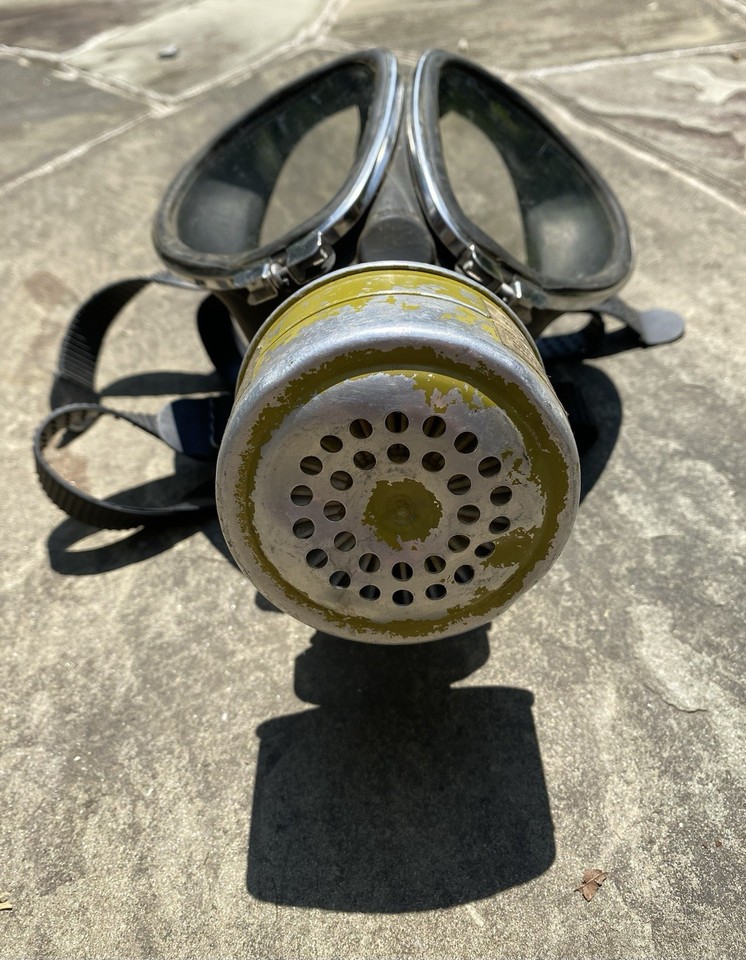 Vintage Acme FullVision No. 8 Gas Mask w/ Filter & Bag (1977-78) | eBay