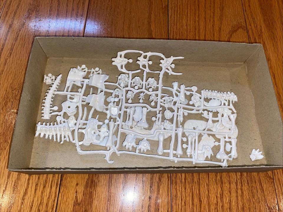 Vintage Palmer Brontosaurus Dinosaur Model Kit Open Box With ...