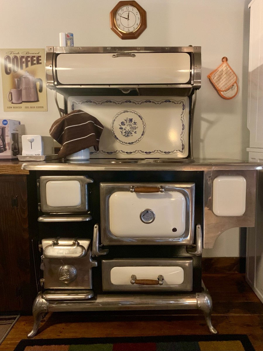 Reproduction Stoves And Fridge Antique appliances, retro refrigerator ...
