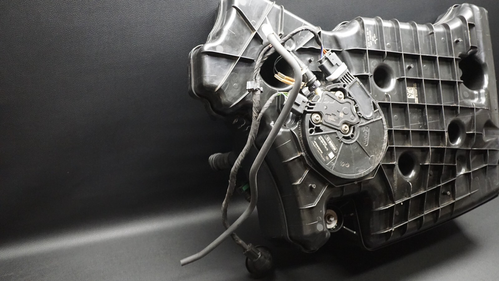 GENUINE MERCEDES BENZ E W213 S213 ADBLUE FUEL TANK SCR CONTAINER ...