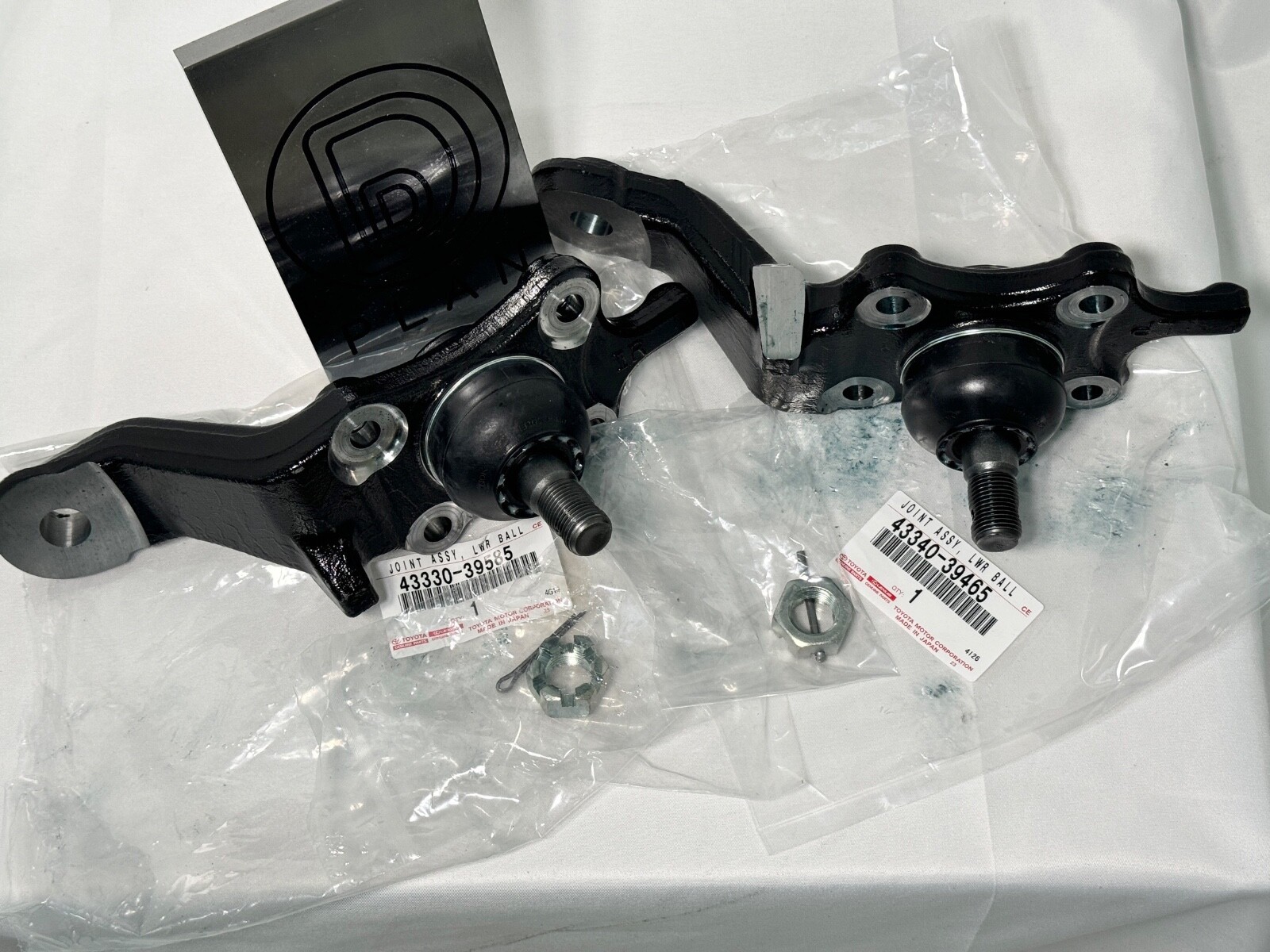 OEM TOYOTA 4RUNNER Front LH & RH Lower Ball Joints 43330-39585 43340 ...