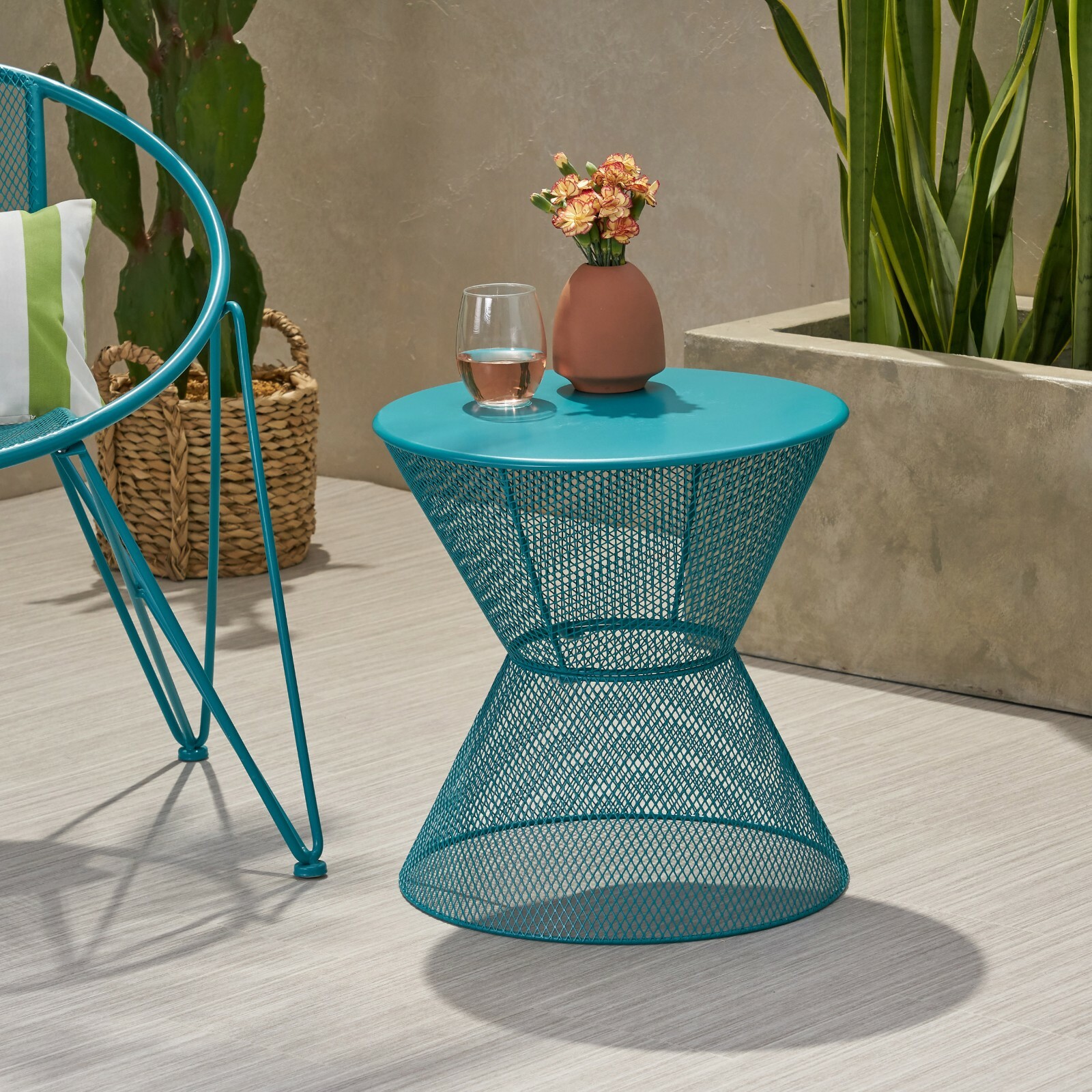 Outdoor Modern Metal Mesh Hourglass Side Table | eBay