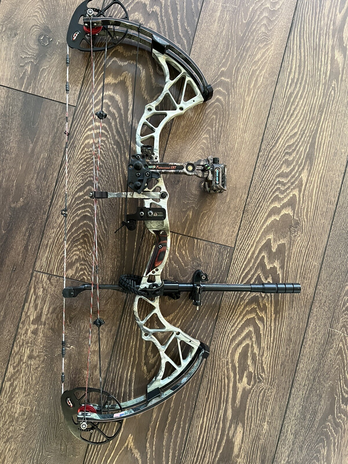 BOWTECH INVASION CPX Compound Hunting Bow RH 70lb | eBay