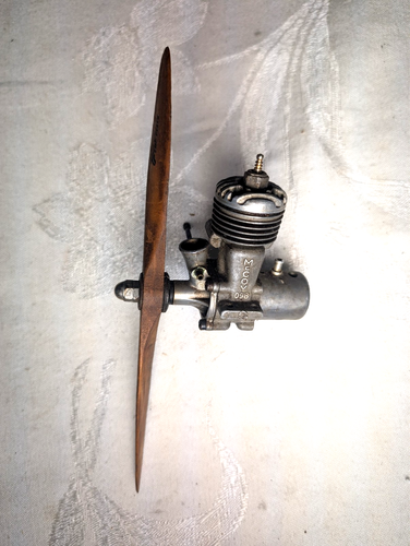 McCOY 098 GAS ENGINE FOR AIRPLANE OR TETHER CAR With Prop Untested | eBay