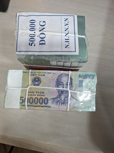 UNC 1,000,000 Vietnamese Dong 2 X 500K VND Polymer Notes + 1 Mill ...