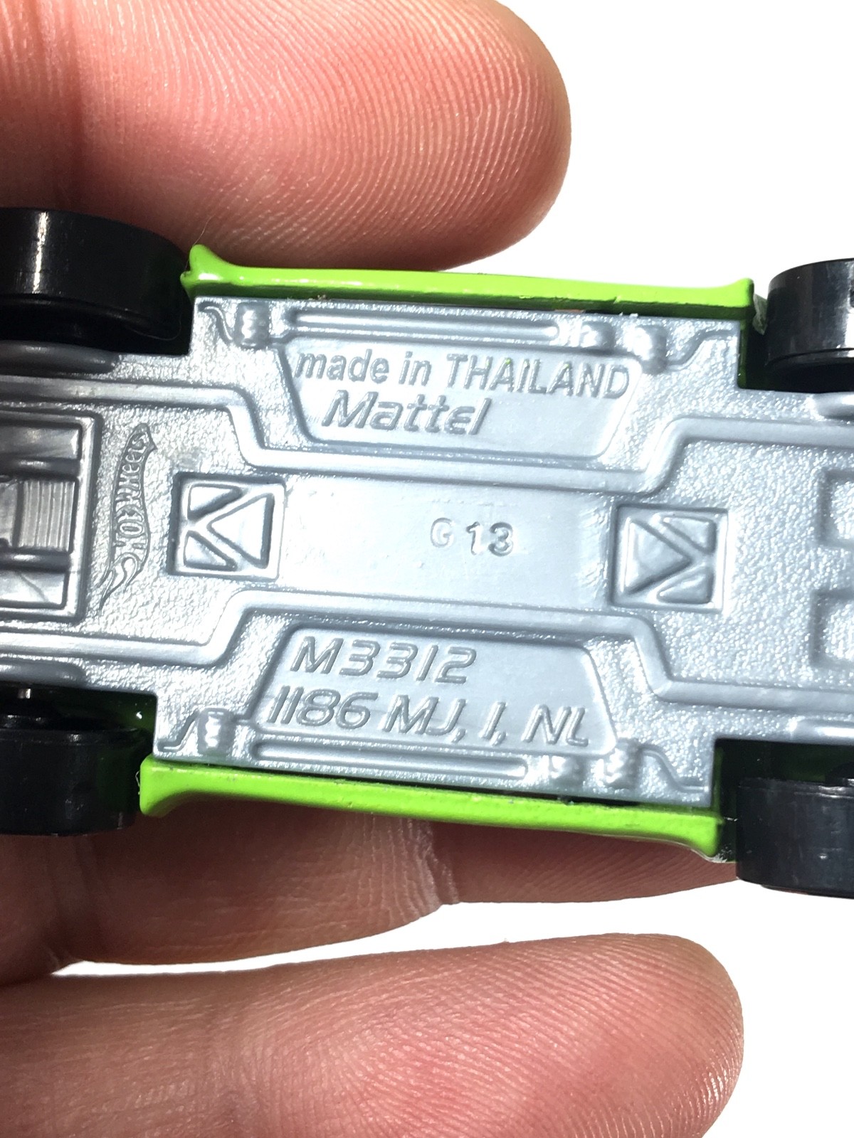 Hot Wheels Dodge XP-07 Lime Green M3312 Race Car Racing Checks Toy ...