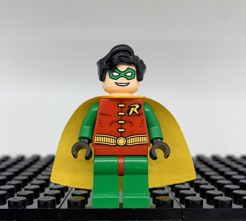 LEGO Robin minifigure from set 7783 Batcave: Penguin Freeze Invasion ...