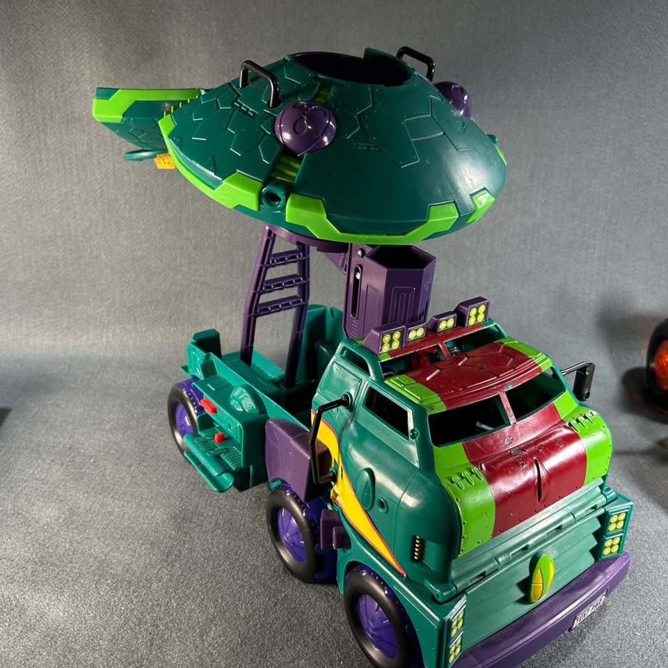 Rise Of The Teenage Mutant Ninja Turtles Tank Shell Hog With Figures ...