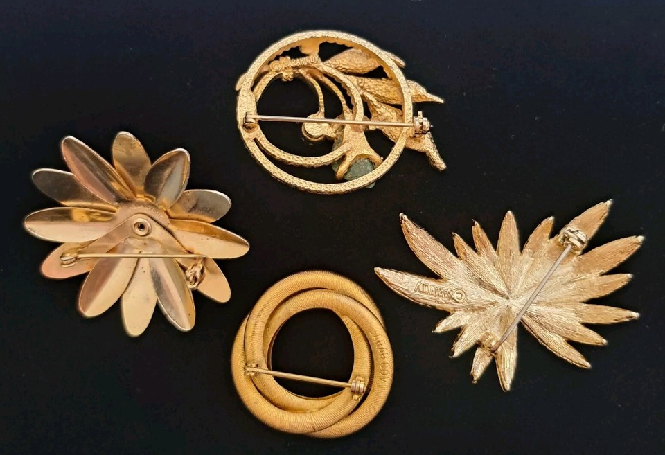 Vintage Signed Sarah Coventry Brooch Lot Gold Tone Leaf Theme Flower ...