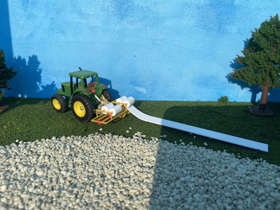 1/64 Scale Polypipe Machine + 5 Rolls of Pipe Moving Hydraulic Tractor ...