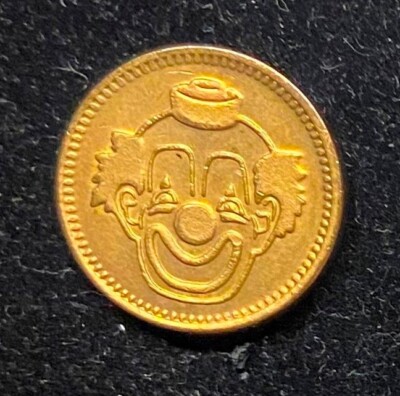 Vintage CLOWN GAME TOKEN NO CASH VALUE 20 mm Long teeth on reverse | eBay