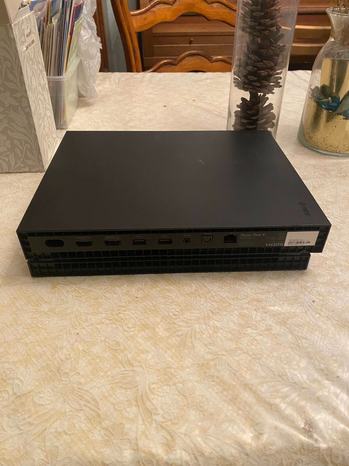 Broken Xbox one x (for parts only) see description 889842208252| eBay