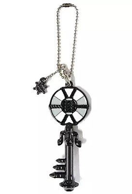 Candy toy key chain 6. Monochrome "Kingdom Hearts Keyblade Collection ...