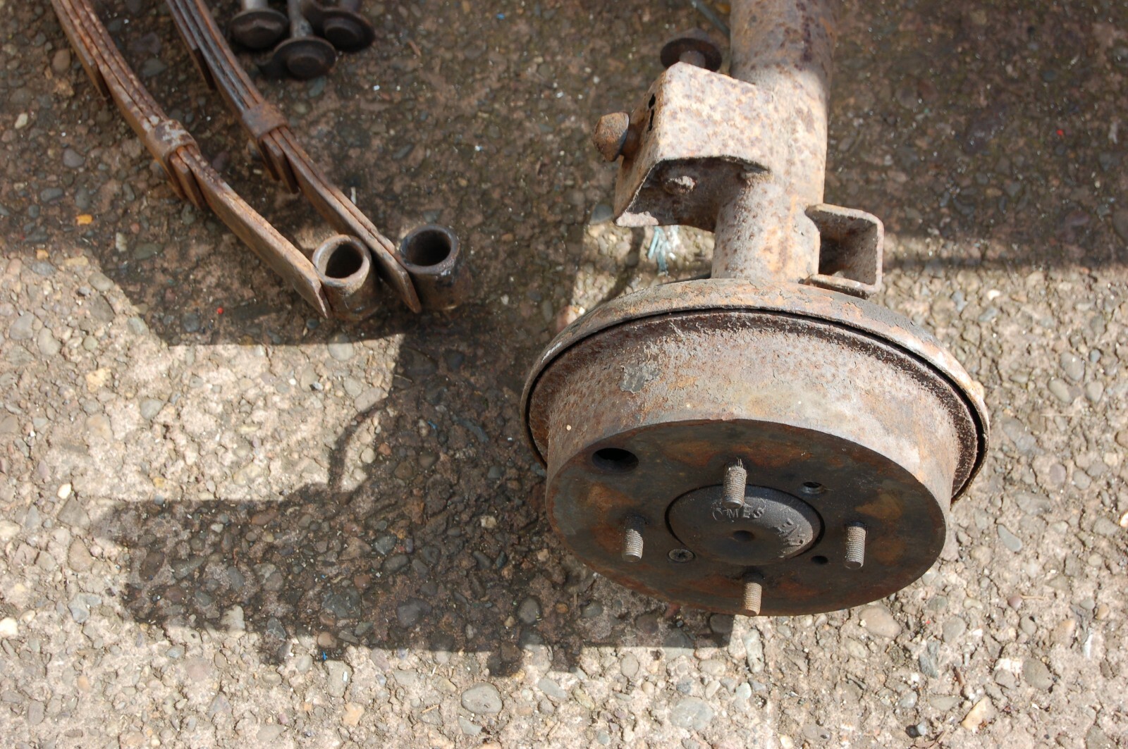 MG Midget - 1972 - L reg - Parts of rear axle - Please ask for ...