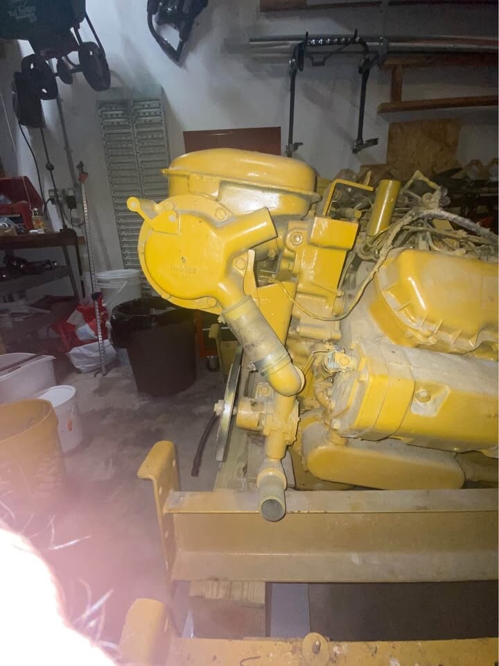 Caterpillar (CAT) 3208 TURBO Diesel Engine 325 hp Twin Disc 2.04:1 ...